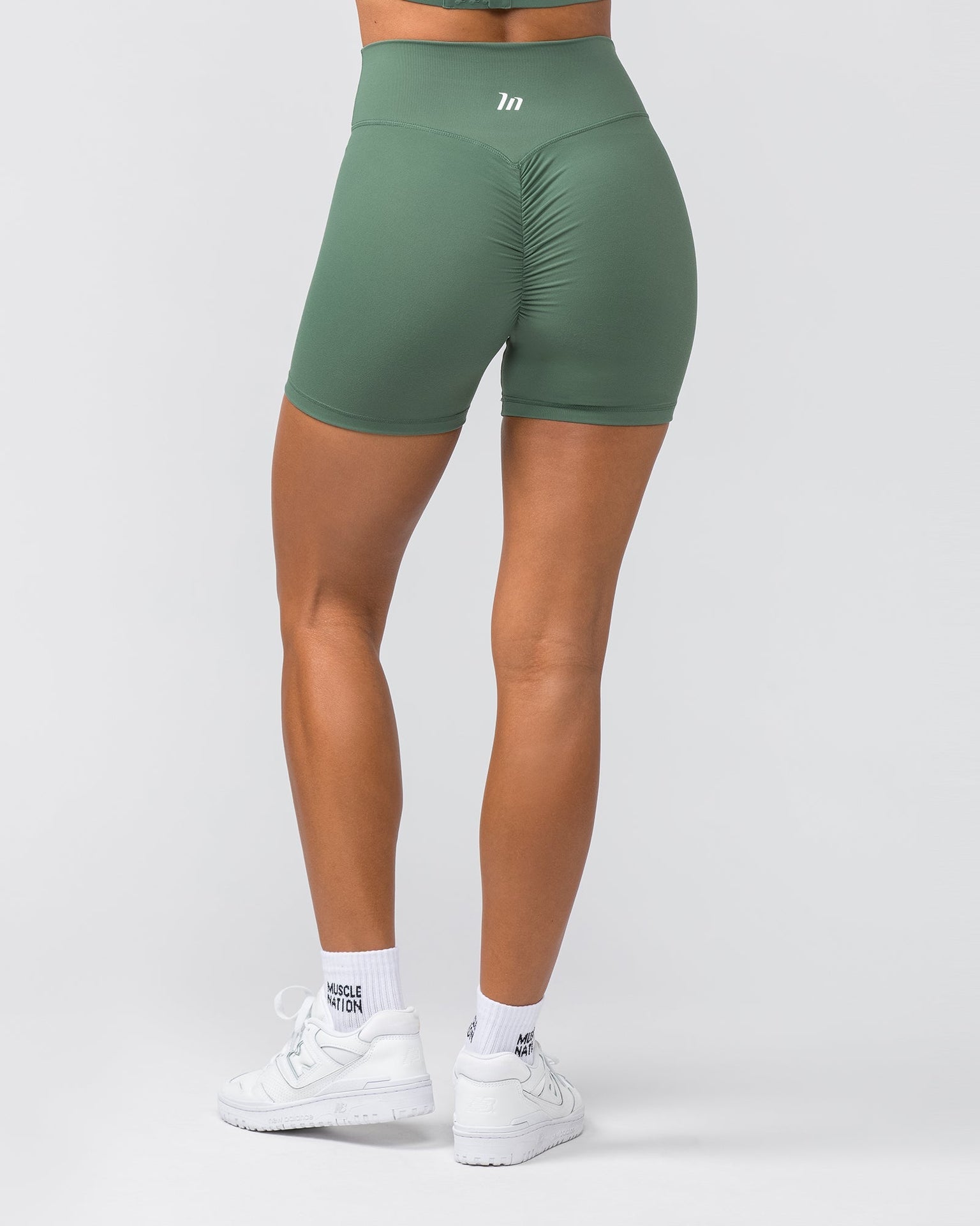 Activewear & Gym Wear » Shop 60+ Top Brands | Be Activewear
