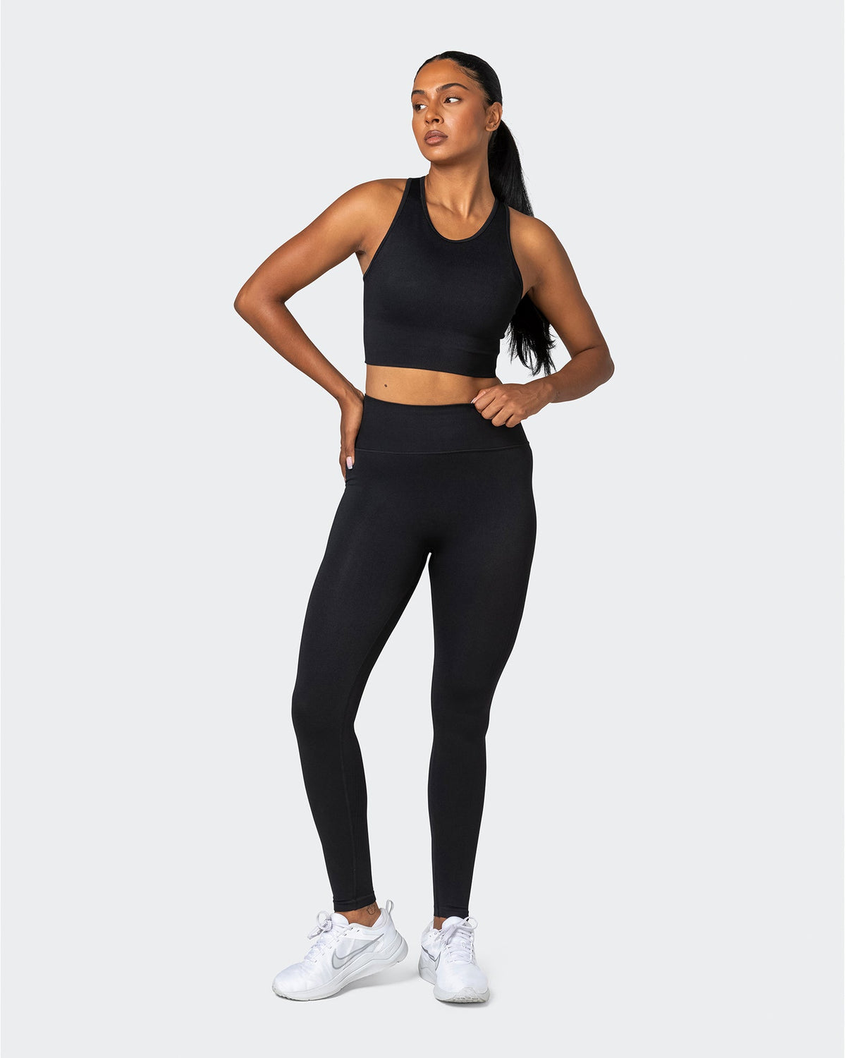 Musclenation Longline Seamless Bra - Black | Be Activewear